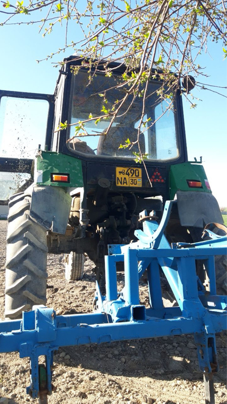 Traktor MTZ 80 sotiladi