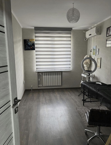 Продам квартиру на Буюк Ипак Йули 3/5/5 Саехат гостиница