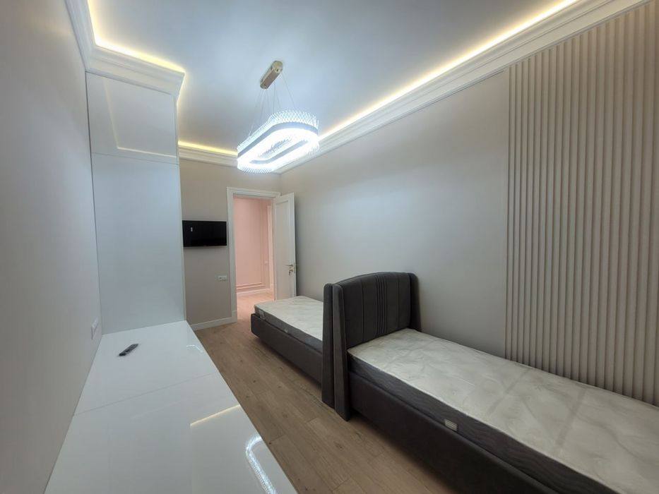 Новостройка. 4/3/6. Новомосковская. Аккурган. 136 м². Стадион Старт.