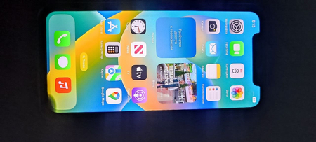 Iphone 11  sotiladi bugun olganga skidka