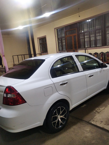 Chevrolet Nexia 3 sotiladi xolati alo darajada xamma narsalari bor