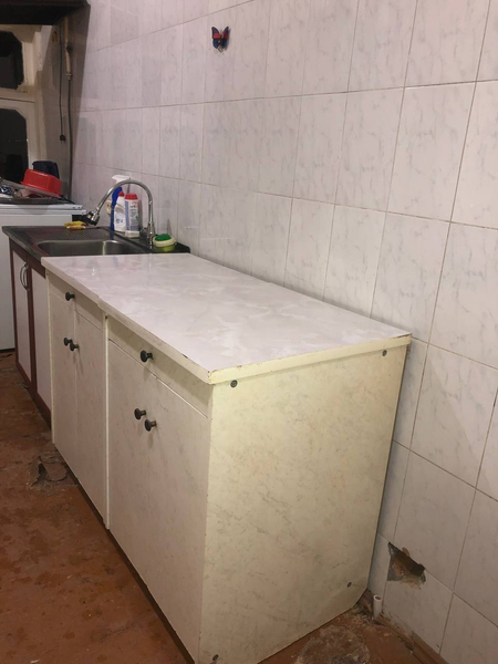 Кухонный гарнитур сотилади