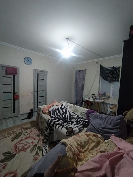 Янги хайот улица район 1 комната коттедж  продаётся срочно