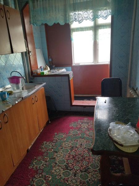 Продам Центр, квартиру 3/5/9