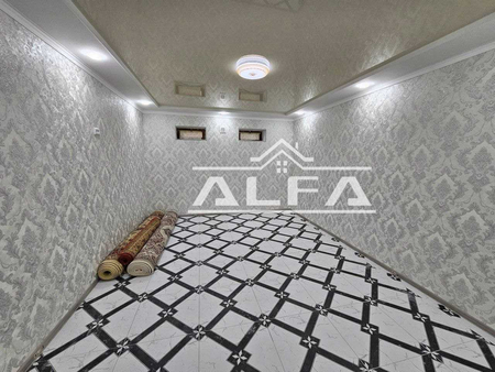 2 xonali 55m² +50m² podval sotiladi.