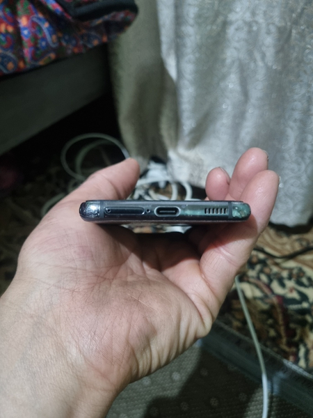 Samsung s21 sotladi