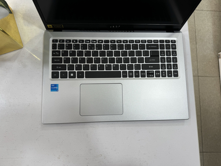 Acer tiniq holatdagi core i5 tayyor navarotlari bilan dasturlash uchun
