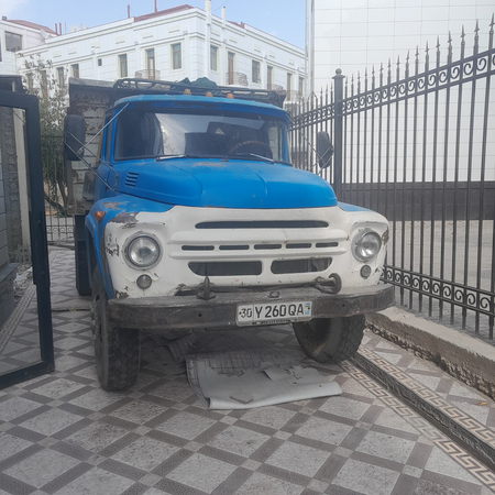 Курлиш чикиндисини олиб чикиш хизмати