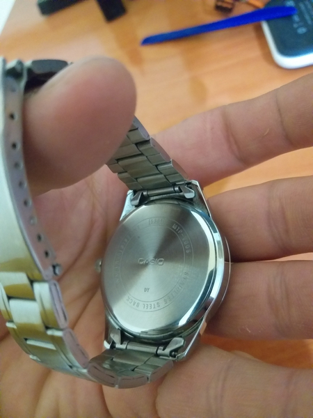 Casio стильные часы кварц