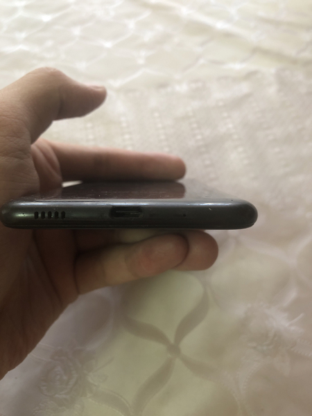 Samsung A11 xotira 32/2