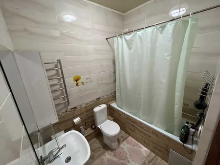 Айбек • Госпитальный • 4-комн • 100 м² • этаж 7/9 • (КР:041]