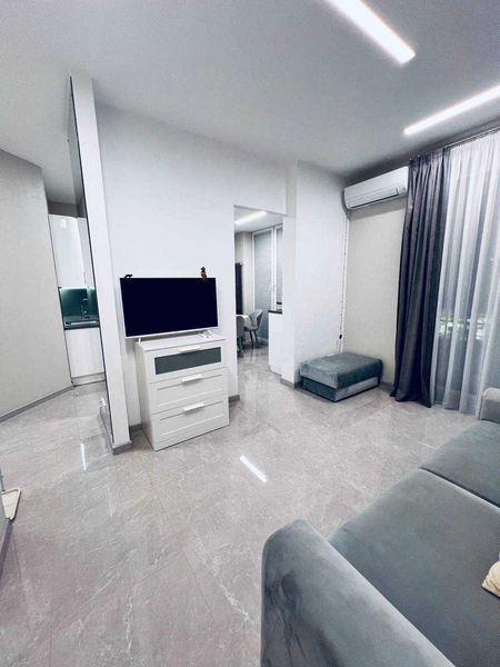 Алайский• 3-комн • 90 м² • этаж 3/5 • [ЖА:002]