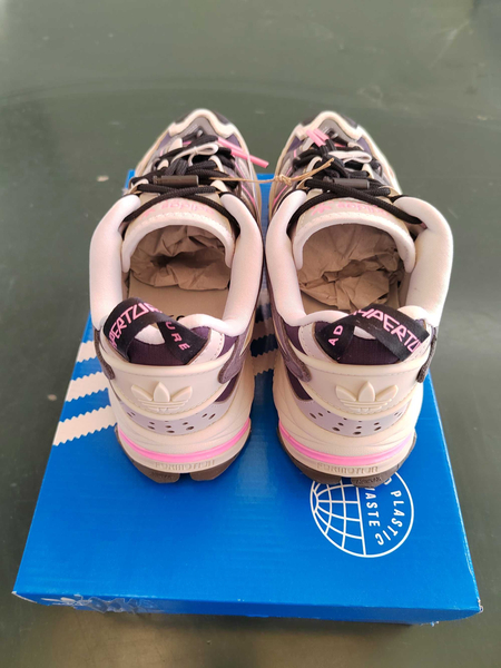Кроссовки adidas Originals Hyperturf Adventure Shoes Women's