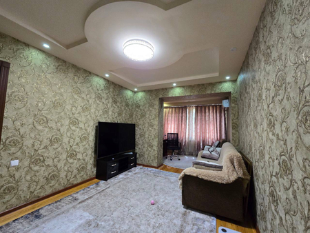 Продам квартиру 2/2/4/60м2 Ц-1 улица Гоголя бибигон