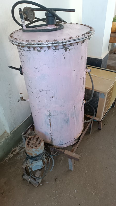 Газ вода аппарати сотилади