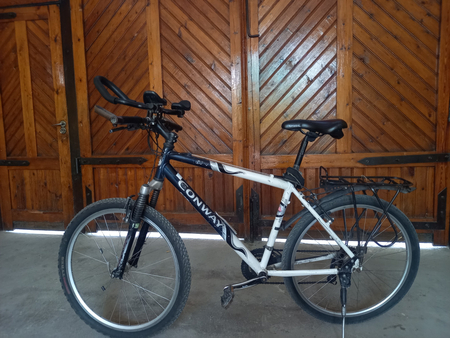 Sportivniy velik sotilad. i Velosiped