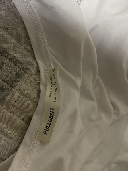 белый топ из pull&bear