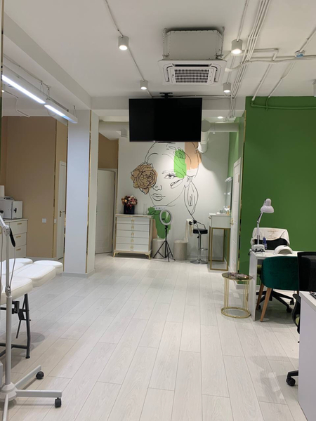 Продается готовый салон красоты в NRG Mirzo Ulugʻbek 88 м2