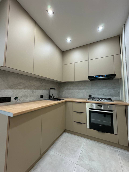 Продается квартира, Ц5 , 1в2/2/4, 42 кв.м