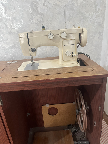 Чайка 142 м тикув мошинаси
