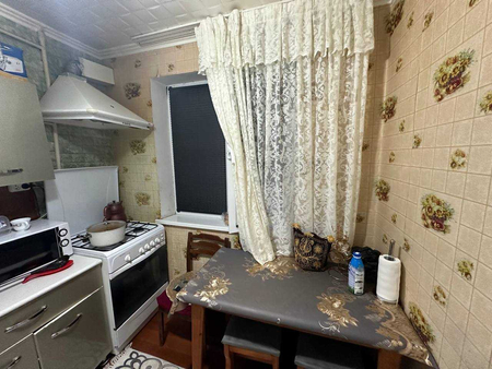 Продаётся 1х комн квартира на 3 этаже Ор-р 6 микрорайон Омад