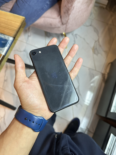 Iphone se 2022 srochna sotlad