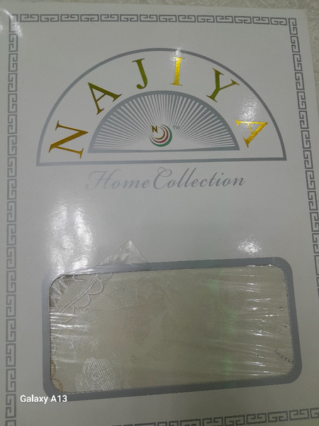 Dasturxonlar sotiladi yangi