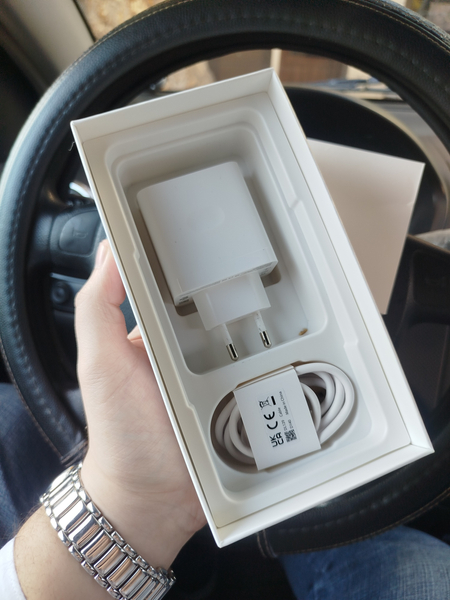 Oppo Reno 8 T 5G Edge 8/256 GB ideal POLNIY KOMPLEKT eng arzon narxda