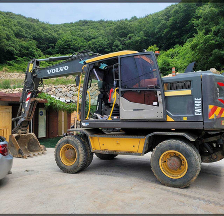 Ekskvator Volvo EW140