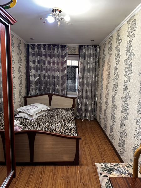 Чиланзар 6й квартал . Продам 2в3/1/4 вдоль дороги 52м2