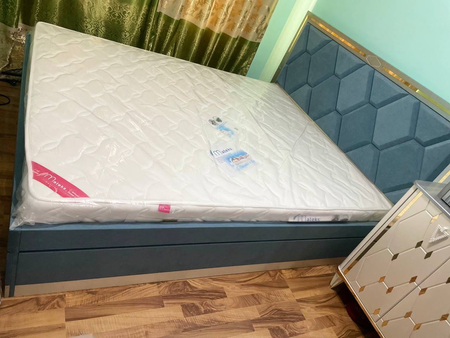 Lux Spalniy va Teremo