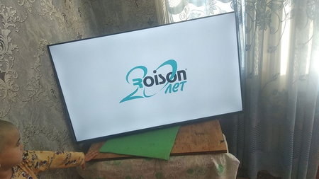 Roison Smart 42 talik TELEVIZOR sotiladi