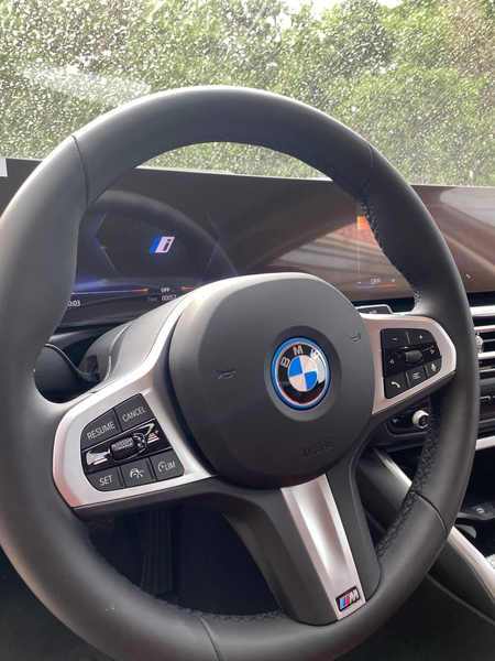 BMW i3 40l night sport
