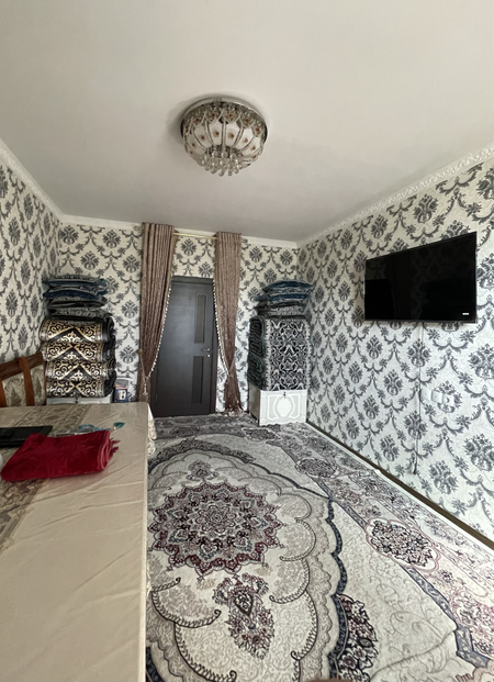 Uy sotiladi 4 xonali sergeli yangi hayot 8 hudud 75m²