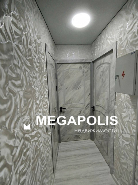 * Хамза Метро 1/4/4 Чиланзар 5 Балкон 1/3 Продается квартира