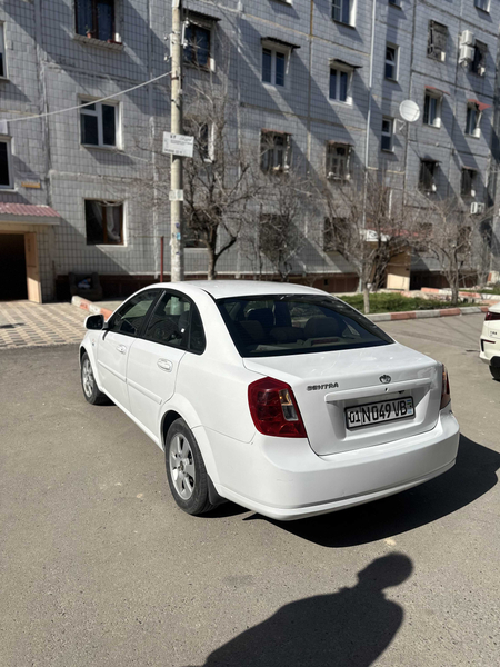 Продоётся Лассети Джентра 2015/2016года