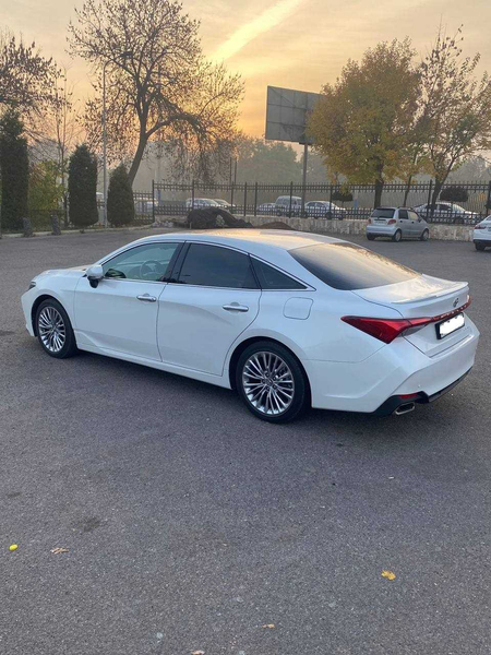 Toyota Avalon Long Limited