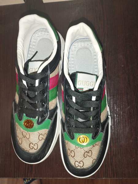 Кроссовки 38 размера. Gucci  можно и для мальчиков и для девочек.