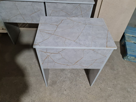 Parta va stol 700×500 balandligi 750mm