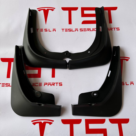В наличии брызговик для Tesla Model 3