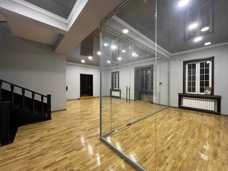Сдается 1100м.кв. Шастри,Паркентская