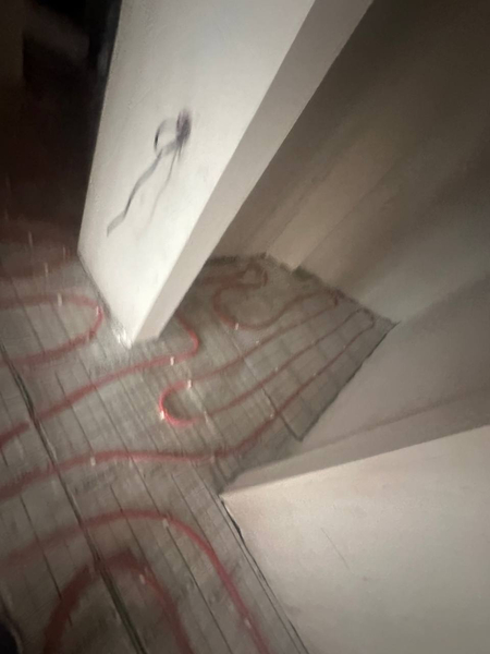 Uy sotiladi 96 Kv