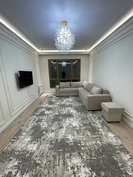 Срочно квартира сотилади , олмазор ситида 64м2+70м2(захват) терасса