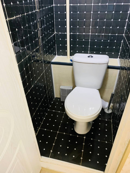 Продаётся Космонавтов метро 1 ком квартира