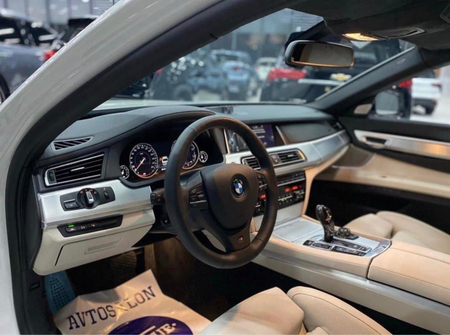 BMW F02 750Li Twin Power Turbo