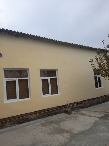 6 sotixli hovli sotiladi