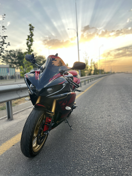 Продаётся YAMAHA YZF-R1 2009 года в идеале