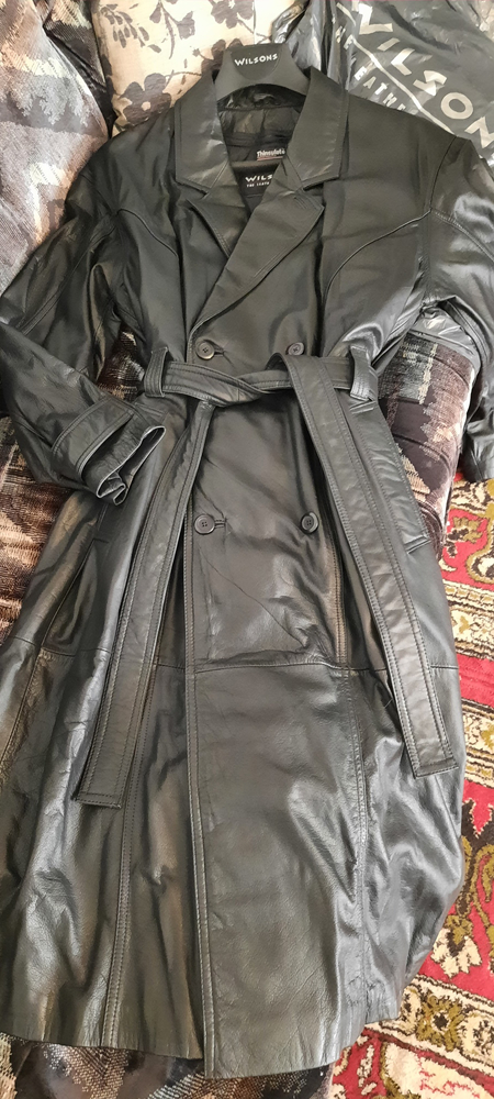 Срочно. Новая, 100% кожа плащь