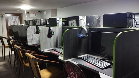 GAME CLUB  12ta PC + 1 admin

GAME CLUB  14ta PC + admi