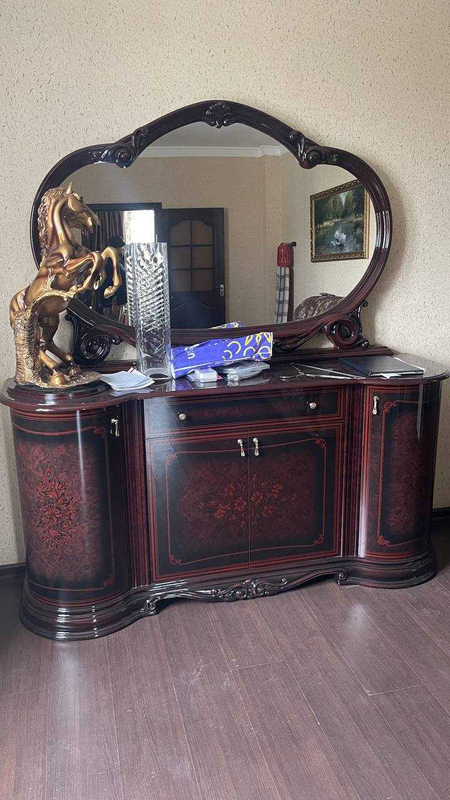Сервант и трюмо комплект